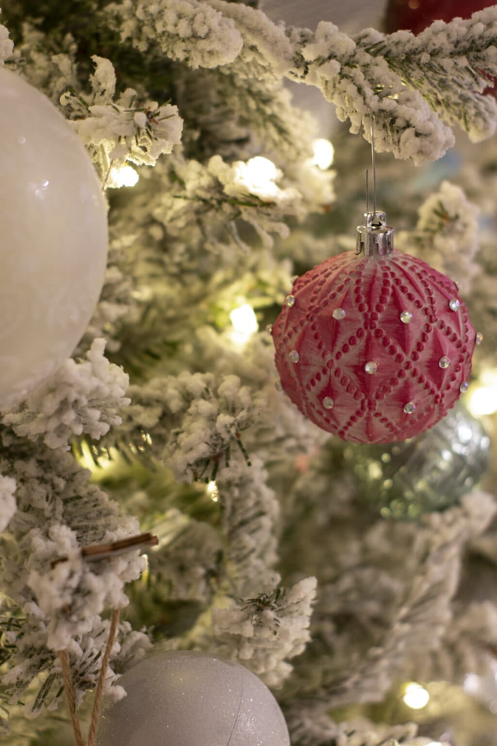 How to Paint Ornaments for Your Christmas Color Palette