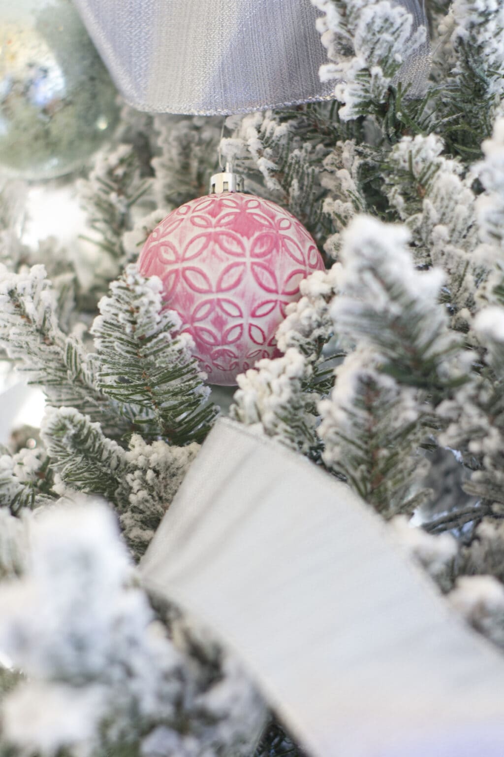How to Paint Ornaments for Your Christmas Color Palette