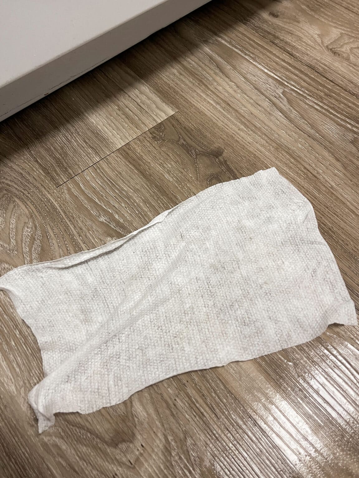 How to Deep Clean Vinyl Plank Flooring the Easy Way